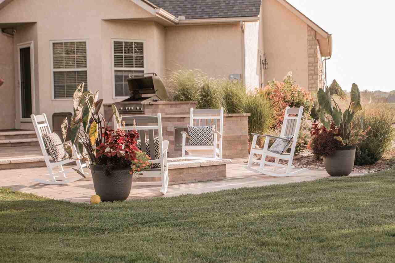 Best Decorative Edging for Your Patio: A Comprehensive Guide | Blue Oak ...